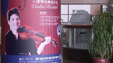 Joshua Bell shares stories of his legendary violin - CGTN