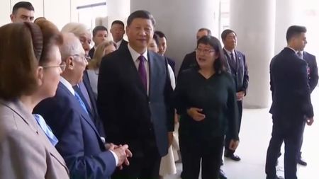 Chinese President Xi Jinping visits Acropolis Museum in Greece - CGTN