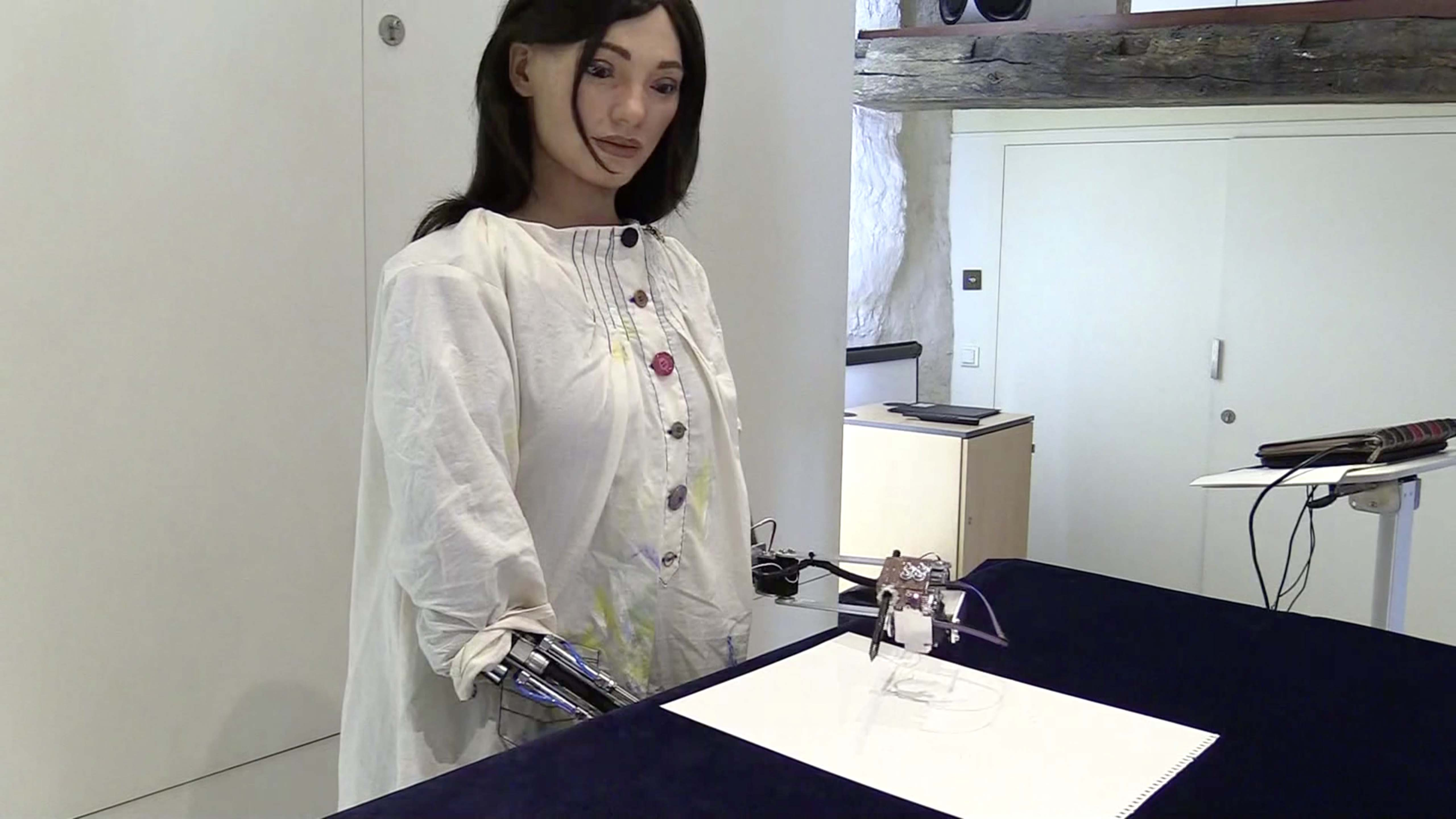 Ai Da I Am The Worlds First Robot Artist Cgtn
