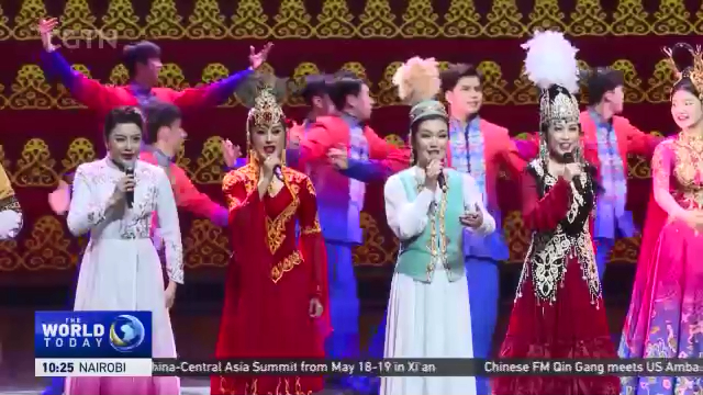Displaying Beauty of Xinjiang: Musical stage play 'Lift your veil ...