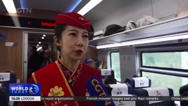 Connecting China: First Fuxing bullet train on Qinghai-Xizang railway ...