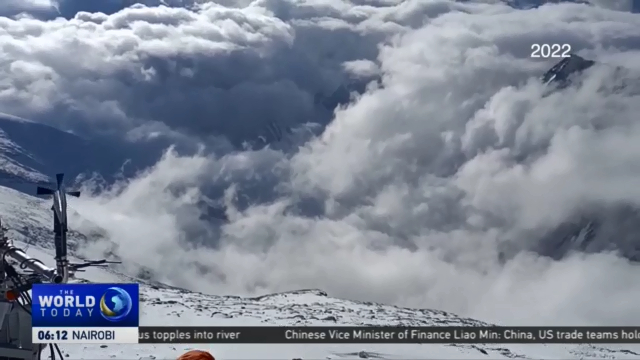 Top of the World: Scientific research team reveals snow depth on world ...