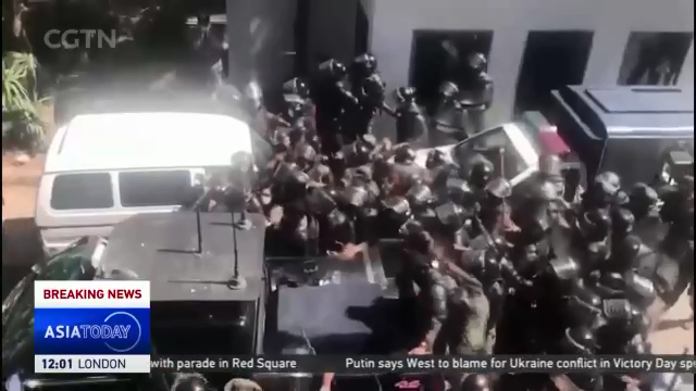 Pakistan Ex-PM Arrested: Local media report arrest linked to corruption ...